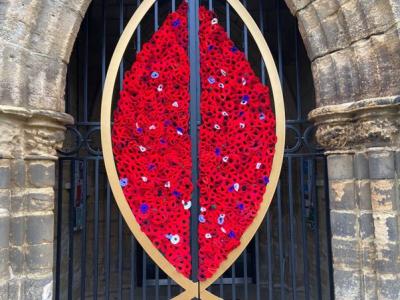 Church's knitted poppy display is turning heads in Headingley - Diocese ...